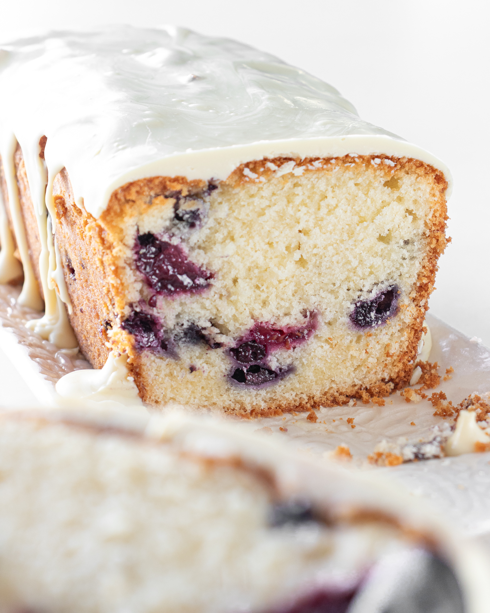 BUDÍN CON FRUTOS ROJOS Y CHOCO BLANCO - Despiértate Carola